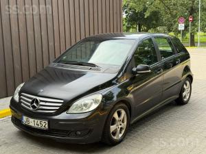 Black Mercedes-Benz B 180 2010 in Riga, with an engine capacity of 2.00 L and mileage of 0 thousand km for 2390 €, photo 2 on AUTOMOTO.COM.LV