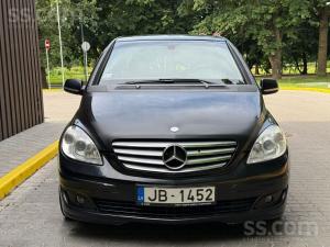 Black Mercedes-Benz B 180 2010 in Riga, with an engine capacity of 2.00 L and mileage of 0 thousand km for 2390 €, photo 8 on AUTOMOTO.COM.LV
