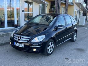 Черный Мерседес Б 180 2010 в Рига, объемом двигателя 2.00 л и пробегом 260 тыс. км за 2300 €, фото  на AUTOMOTO.COM.LV