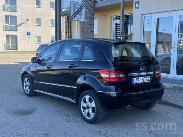 Melns Mercedes-Benz B 180 2010 Rīga, ar dzinēja tilpumu 2.00 L un nobraukumu 260 tūkst. km par 2300 €, foto 5 vietnē AUTOMOTO.COM.LV