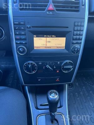 Melns Mercedes-Benz B 180 2010 Rīga, ar dzinēja tilpumu 2.00 L un nobraukumu 260 tūkst. km par 2300 €, foto 8 vietnē AUTOMOTO.COM.LV