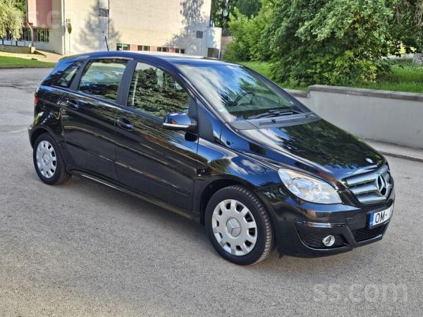Melns Mercedes-Benz B 180 2010 Jēkabpils, ar dzinēja tilpumu 2.00 L un nobraukumu 242 tūkst. km par 4490 €, foto 4 vietnē AUTOMOTO.COM.LV
