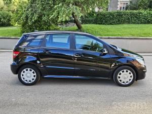 Melns Mercedes-Benz B 180 2010 Jēkabpils, ar dzinēja tilpumu 2.00 L un nobraukumu 242 tūkst. km par 4490 €, foto 6 vietnē AUTOMOTO.COM.LV