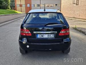 Melns Mercedes-Benz B 180 2010 Jēkabpils, ar dzinēja tilpumu 2.00 L un nobraukumu 242 tūkst. km par 4490 €, foto 9 vietnē AUTOMOTO.COM.LV