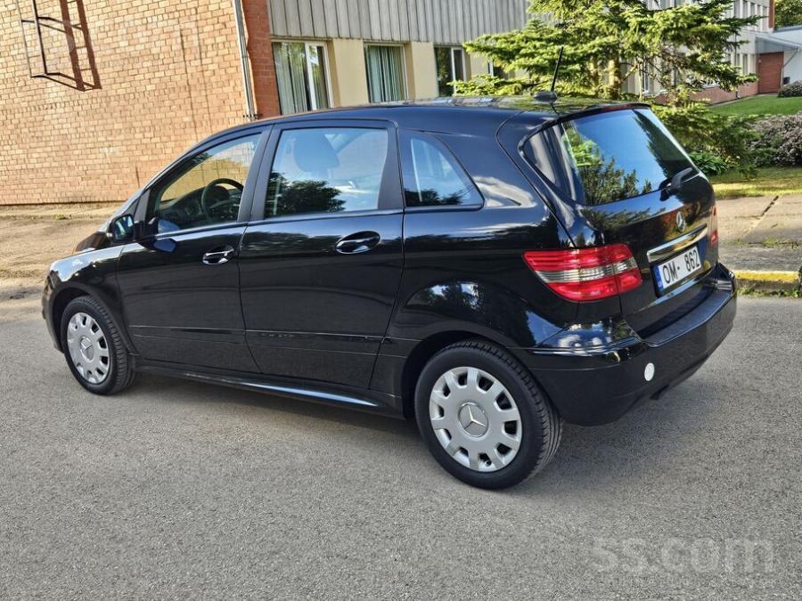 Melns Mercedes-Benz B 180 2010 Jēkabpils, ar dzinēja tilpumu 2.00 L un nobraukumu 242 tūkst. km par 4490 €, foto 11 vietnē AUTOMOTO.COM.LV
