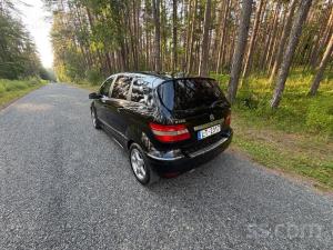 Melns Mercedes-Benz B 180 2010 Cēsis, ar dzinēja tilpumu 2.00 L un nobraukumu 283 tūkst. km par 3450 €, foto 4 vietnē AUTOMOTO.COM.LV