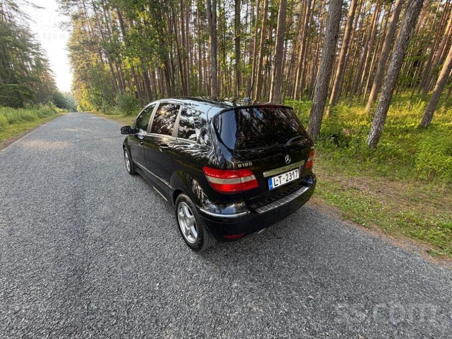 Melns Mercedes-Benz B 180 2010 Cēsis, ar dzinēja tilpumu 2.00 L un nobraukumu 283 tūkst. km par 3450 €, foto 4 vietnē AUTOMOTO.COM.LV