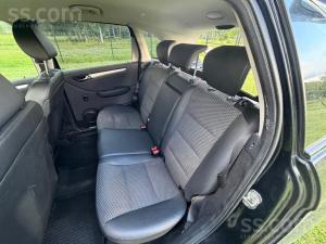 Melns Mercedes-Benz B 180 2010 Cēsis, ar dzinēja tilpumu 2.00 L un nobraukumu 283 tūkst. km par 3450 €, foto 10 vietnē AUTOMOTO.COM.LV