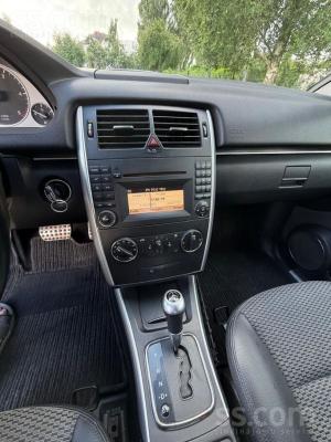Melns Mercedes-Benz B 180 2010 Cēsis, ar dzinēja tilpumu 2.00 L un nobraukumu 283 tūkst. km par 3450 €, foto 11 vietnē AUTOMOTO.COM.LV