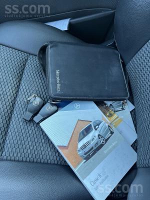 Melns Mercedes-Benz B 180 2010 Cēsis, ar dzinēja tilpumu 2.00 L un nobraukumu 283 tūkst. km par 3450 €, foto 12 vietnē AUTOMOTO.COM.LV