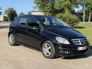 Black Mercedes-Benz B 180 2010 in Kaunas, with an engine capacity of 2.00 L and mileage of 275 thousand km for 3000 €, photo 4 on AUTOMOTO.COM.LV