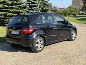 Black Mercedes-Benz B 180 2010 in Kaunas, with an engine capacity of 2.00 L and mileage of 275 thousand km for 3000 €, photo 6 on AUTOMOTO.COM.LV