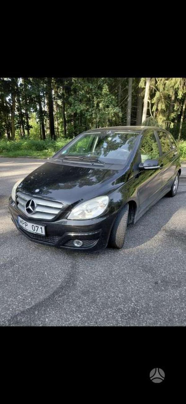 Melns Mercedes-Benz B 180 2010 Kauņa, ar dzinēja tilpumu 1.99 L un nobraukumu 265 tūkst. km par 1550 €, foto 1 vietnē AUTOMOTO.COM.LV