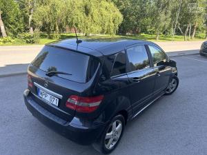 Black Mercedes-Benz B 180 2010 in Kaunas, with an engine capacity of 2.00 L and mileage of 260 thousand km for 2090 €, photo 3 on AUTOMOTO.COM.LV
