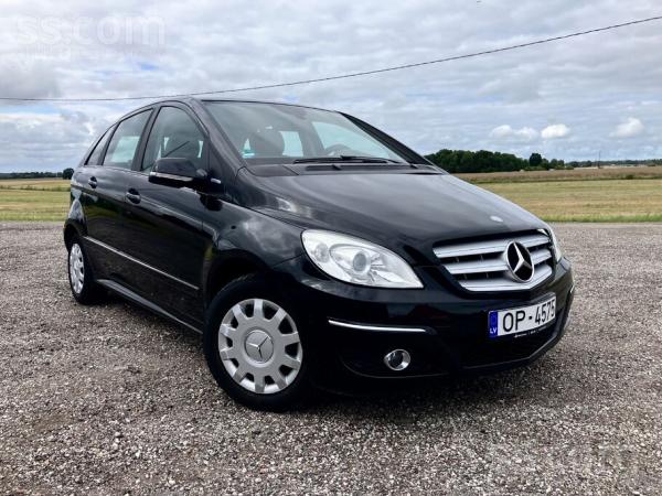 Black Mercedes-Benz B 180 2010 in Talsi, with an engine capacity of 1.70 L and mileage of 227 thousand km for 5999 €, photo 1 on AUTOMOTO.COM.LV