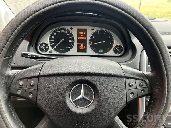 Black Mercedes-Benz B 180 2010 in Talsi, with an engine capacity of 1.70 L and mileage of 227 thousand km for 5999 €, photo 10 on AUTOMOTO.COM.LV
