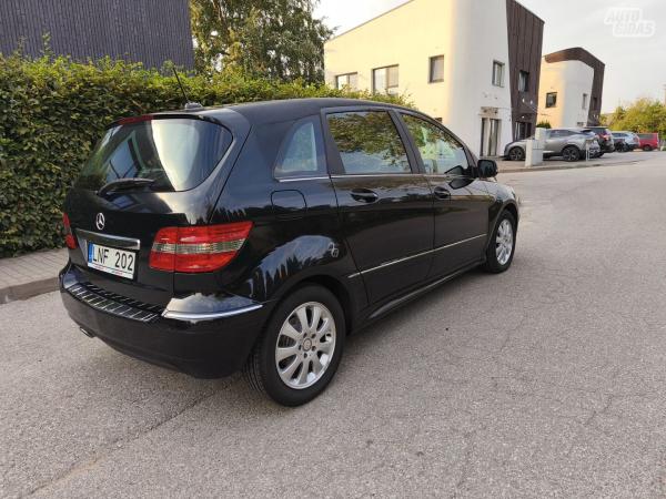 Melns Mercedes-Benz B 180 2010 Kauņa, ar dzinēja tilpumu 2.00 L un nobraukumu 260 tūkst. km par 2900 €, foto 3 vietnē AUTOMOTO.COM.LV