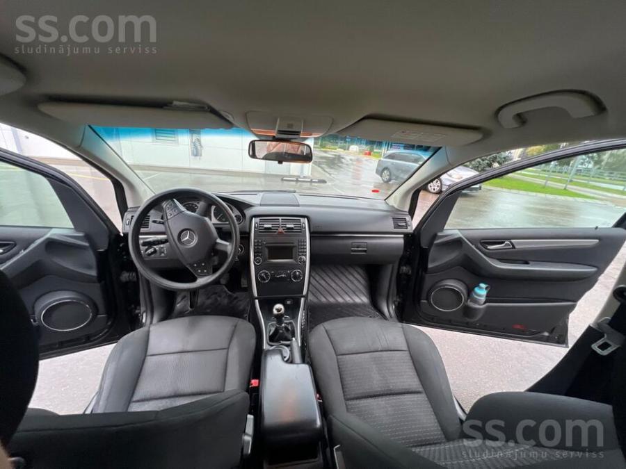 Black Mercedes-Benz B 180 2010 in Preili, with an engine capacity of 2.00 L and mileage of 401 thousand km for 3095 €, photo 6 on AUTOMOTO.COM.LV