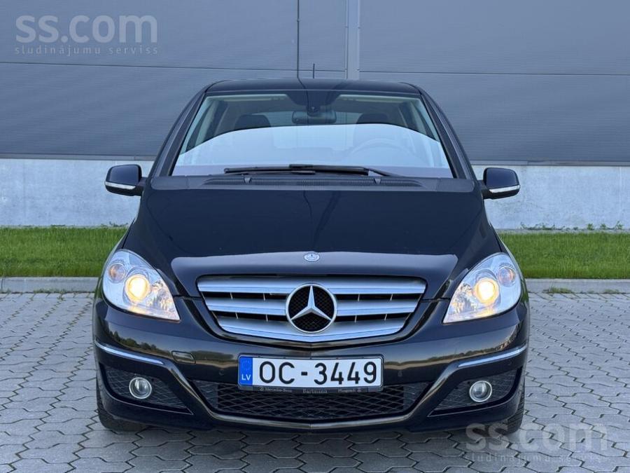 Black Mercedes-Benz B 180 2011 in Riga, with an engine capacity of 2.00 L and mileage of 0 thousand km for 4990 €, photo 4 on AUTOMOTO.COM.LV