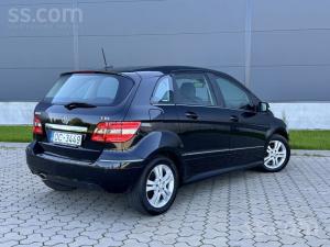 Black Mercedes-Benz B 180 2011 in Riga, with an engine capacity of 2.00 L and mileage of 0 thousand km for 4990 €, photo 7 on AUTOMOTO.COM.LV