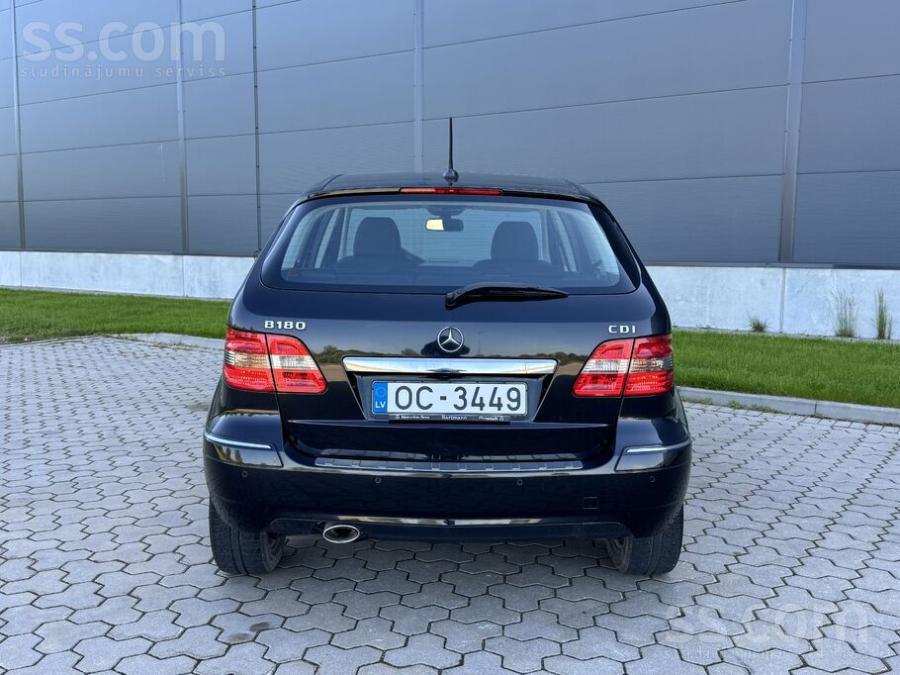 Black Mercedes-Benz B 180 2011 in Riga, with an engine capacity of 2.00 L and mileage of 0 thousand km for 4990 €, photo 9 on AUTOMOTO.COM.LV