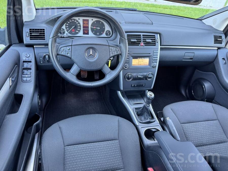 Black Mercedes-Benz B 180 2011 in Riga, with an engine capacity of 2.00 L and mileage of 0 thousand km for 4990 €, photo 21 on AUTOMOTO.COM.LV