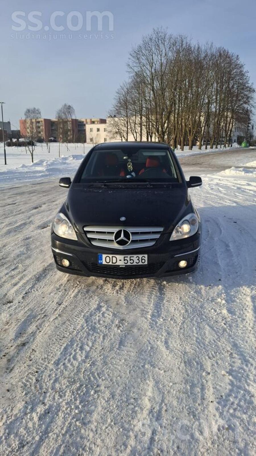 Black Mercedes-Benz B 180 2011 in Bauska, with an engine capacity of 2.00 L and mileage of 240 thousand km for 4600 €, photo 1 on AUTOMOTO.COM.LV