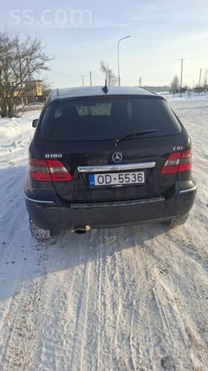 Black Mercedes-Benz B 180 2011 in Bauska, with an engine capacity of 2.00 L and mileage of 240 thousand km for 4600 €, photo 2 on AUTOMOTO.COM.LV