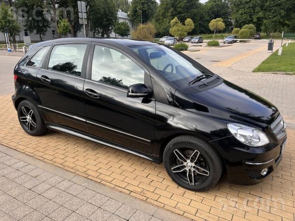 Melns Mercedes-Benz B 180 2011 Rīga, ar dzinēja tilpumu 1.90 L un nobraukumu 347 tūkst. km par 4000 €, foto 3 vietnē AUTOMOTO.COM.LV