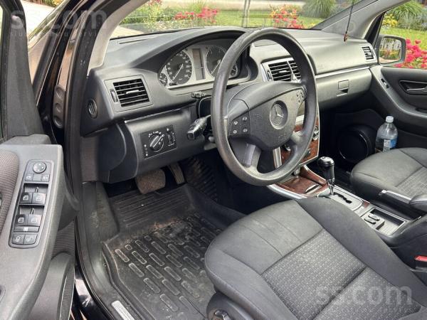 Melns Mercedes-Benz B 180 2011 Rīga, ar dzinēja tilpumu 1.90 L un nobraukumu 347 tūkst. km par 4000 €, foto 5 vietnē AUTOMOTO.COM.LV