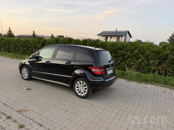 Melns Mercedes-Benz B 180 2011 Rīga, ar dzinēja tilpumu 2.00 L un nobraukumu 142 tūkst. km par 4000 €, foto 6 vietnē AUTOMOTO.COM.LV