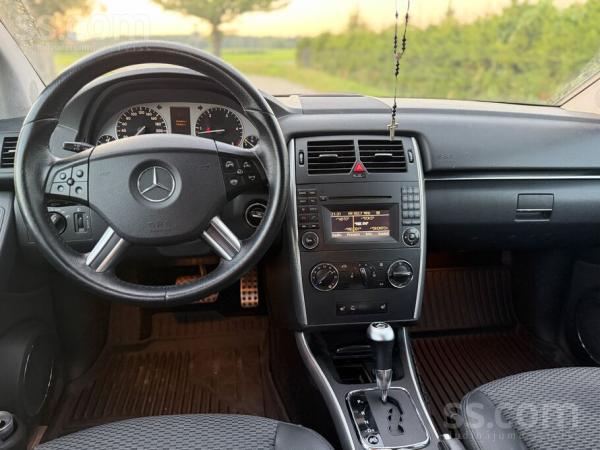 Melns Mercedes-Benz B 180 2011 Rīga, ar dzinēja tilpumu 2.00 L un nobraukumu 142 tūkst. km par 4000 €, foto 9 vietnē AUTOMOTO.COM.LV