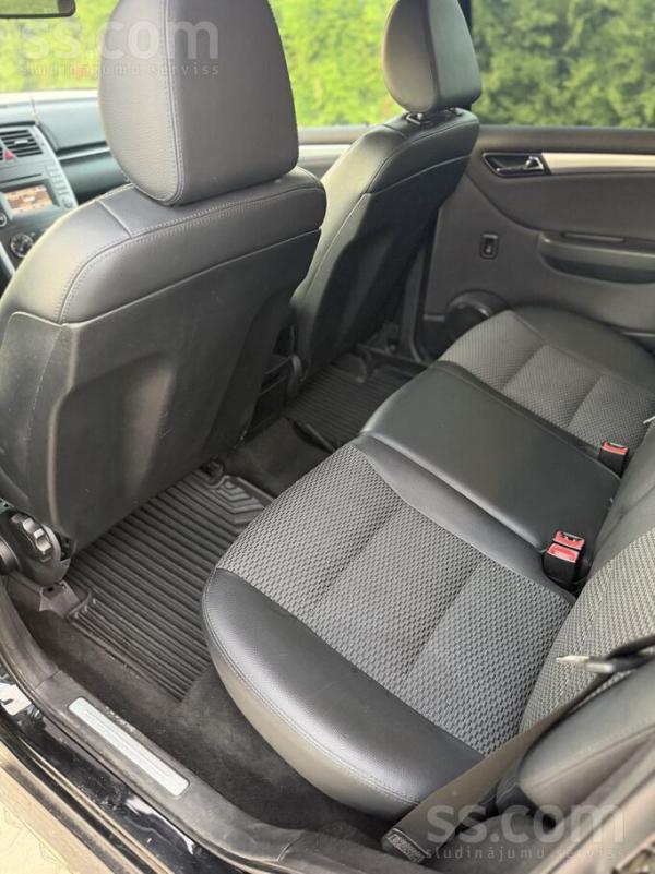 Melns Mercedes-Benz B 180 2011 Rīga, ar dzinēja tilpumu 2.00 L un nobraukumu 142 tūkst. km par 4000 €, foto 10 vietnē AUTOMOTO.COM.LV