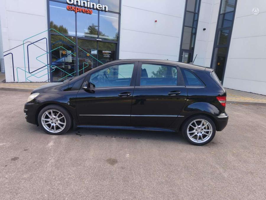 Melns Mercedes-Benz B 180 2011 Kauņa, ar dzinēja tilpumu 2.00 L un nobraukumu 313 tūkst. km par 3950 €, foto 3 vietnē AUTOMOTO.COM.LV