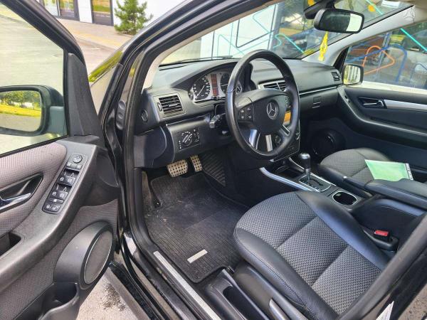 Melns Mercedes-Benz B 180 2011 Kauņa, ar dzinēja tilpumu 2.00 L un nobraukumu 313 tūkst. km par 3950 €, foto 7 vietnē AUTOMOTO.COM.LV