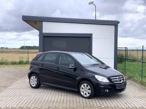 Black Mercedes-Benz B 180 2011 in Kaunas, with an engine capacity of 2.00 L and mileage of 245 thousand km for 3799 €, photo 3 on AUTOMOTO.COM.LV