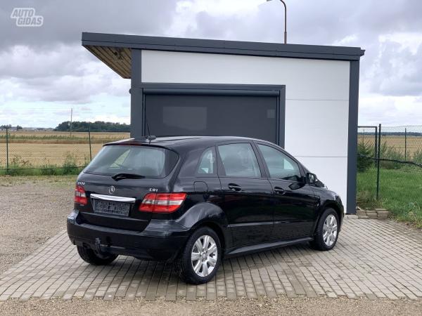 Black Mercedes-Benz B 180 2011 in Kaunas, with an engine capacity of 2.00 L and mileage of 245 thousand km for 3799 €, photo 5 on AUTOMOTO.COM.LV