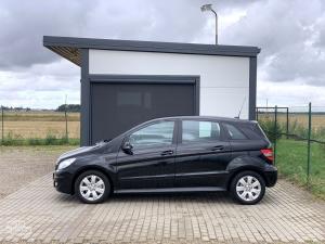 Black Mercedes-Benz B 180 2011 in Kaunas, with an engine capacity of 2.00 L and mileage of 245 thousand km for 3799 €, photo 10 on AUTOMOTO.COM.LV