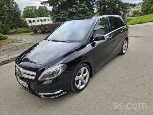 Black Mercedes-Benz B 180 2012 in Jekabpils, with an engine capacity of 1.80 L and mileage of 247 thousand km for 6990 €, photo 1 on AUTOMOTO.COM.LV