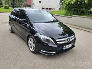 Black Mercedes-Benz B 180 2012 in Jekabpils, with an engine capacity of 1.80 L and mileage of 247 thousand km for 6990 €, photo 4 on AUTOMOTO.COM.LV