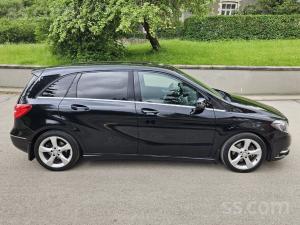 Black Mercedes-Benz B 180 2012 in Jekabpils, with an engine capacity of 1.80 L and mileage of 247 thousand km for 6990 €, photo 5 on AUTOMOTO.COM.LV