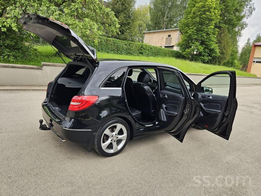 Black Mercedes-Benz B 180 2012 in Jekabpils, with an engine capacity of 1.80 L and mileage of 247 thousand km for 6990 €, photo 20 on AUTOMOTO.COM.LV