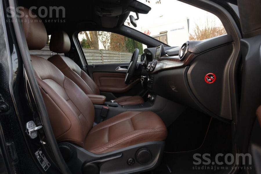 Black Mercedes-Benz B 180 2012 in Jelgava, with an engine capacity of 1.80 L and mileage of 252 thousand km for 6300 €, photo 9 on AUTOMOTO.COM.LV
