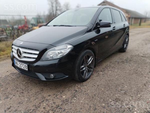 Melns Mercedes-Benz B 180 2012 Tukums, ar dzinēja tilpumu 1.80 L un nobraukumu 315 tūkst. km par 6100 €, foto 2 vietnē AUTOMOTO.COM.LV