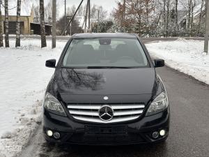 Melns Mercedes-Benz B 180 2012 Utena, ar dzinēja tilpumu 1.80 L un nobraukumu 322 tūkst. km par 4950 €, foto 2 vietnē AUTOMOTO.COM.LV