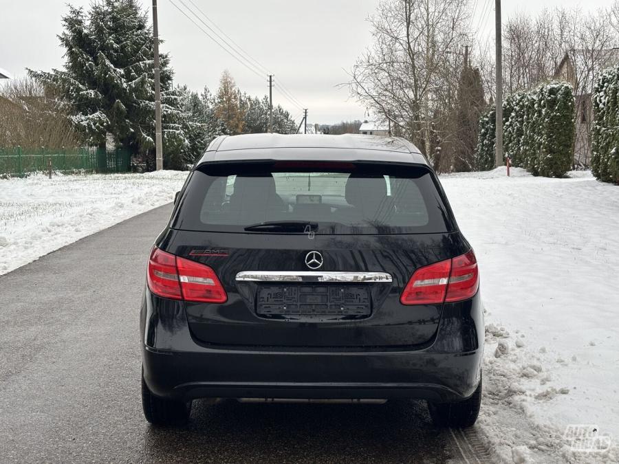 Melns Mercedes-Benz B 180 2012 Utena, ar dzinēja tilpumu 1.80 L un nobraukumu 322 tūkst. km par 4950 €, foto 6 vietnē AUTOMOTO.COM.LV