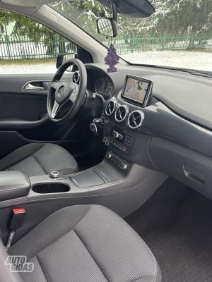 Melns Mercedes-Benz B 180 2012 Utena, ar dzinēja tilpumu 1.80 L un nobraukumu 322 tūkst. km par 4950 €, foto 12 vietnē AUTOMOTO.COM.LV