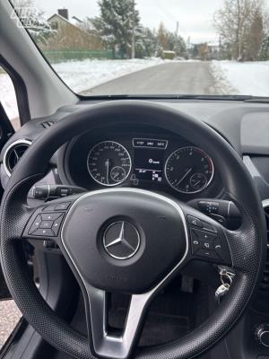 Melns Mercedes-Benz B 180 2012 Utena, ar dzinēja tilpumu 1.80 L un nobraukumu 322 tūkst. km par 4950 €, foto 16 vietnē AUTOMOTO.COM.LV