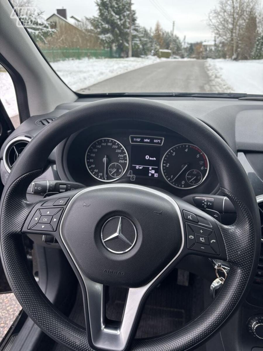 Melns Mercedes-Benz B 180 2012 Utena, ar dzinēja tilpumu 1.80 L un nobraukumu 322 tūkst. km par 4950 €, foto 16 vietnē AUTOMOTO.COM.LV