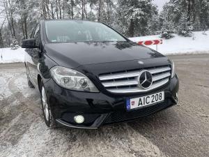 Black Mercedes-Benz B 180 2012 in Vilnius, with an engine capacity of 1.60 L and mileage of 247 thousand km for 6390 €, photo 7 on AUTOMOTO.COM.LV